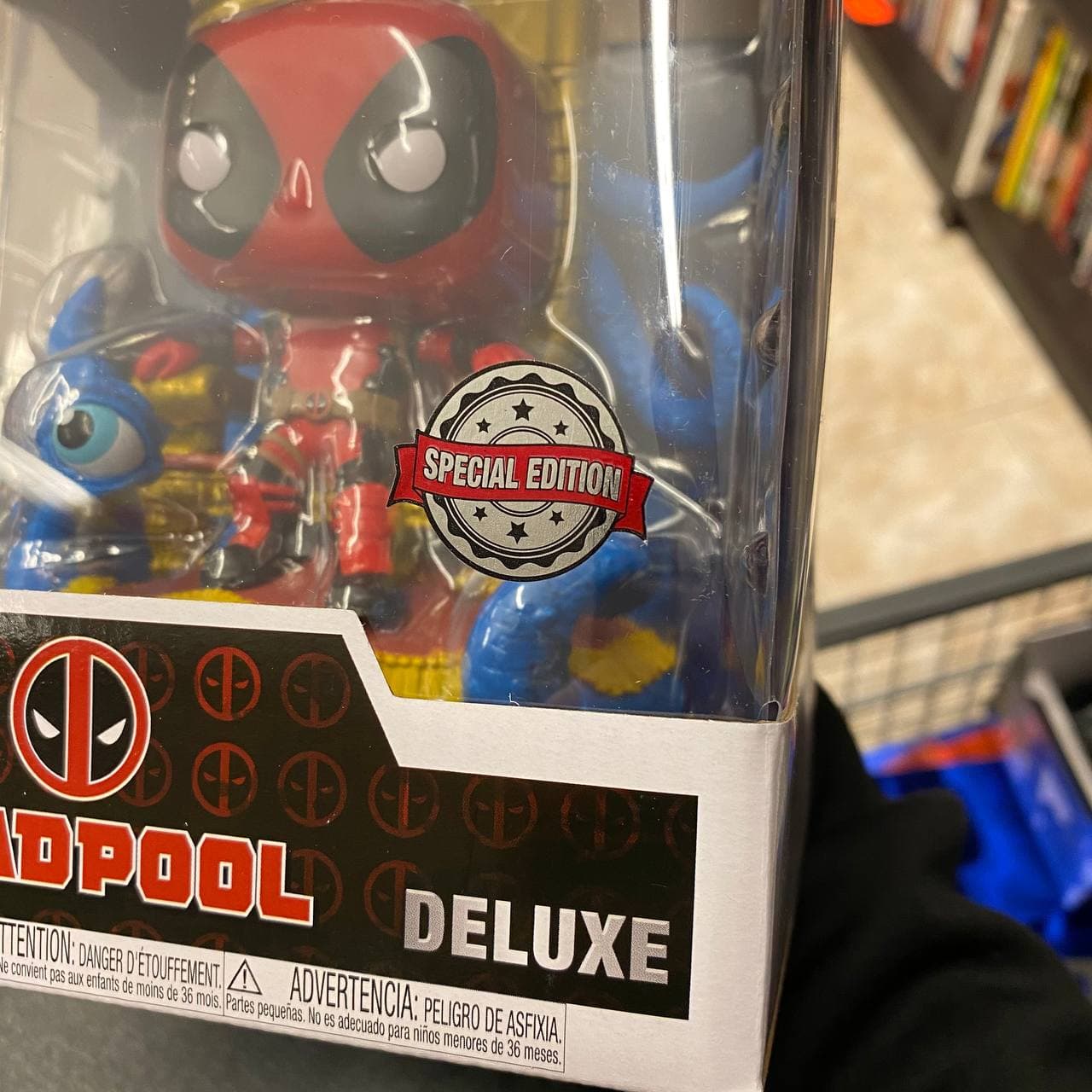 Funko Pop 724 King Deadpool – Special Edition Deluxe – Marvel – MONDO ...