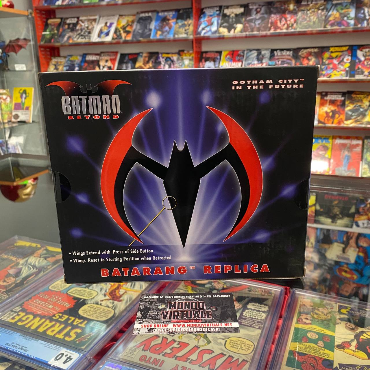 Batarang Red – Batman Beyond – Prop Replica 1/1 – Neca – Dc Comics ...